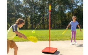 How Do You Play and Win a Swingball Game? - Backyard Caring